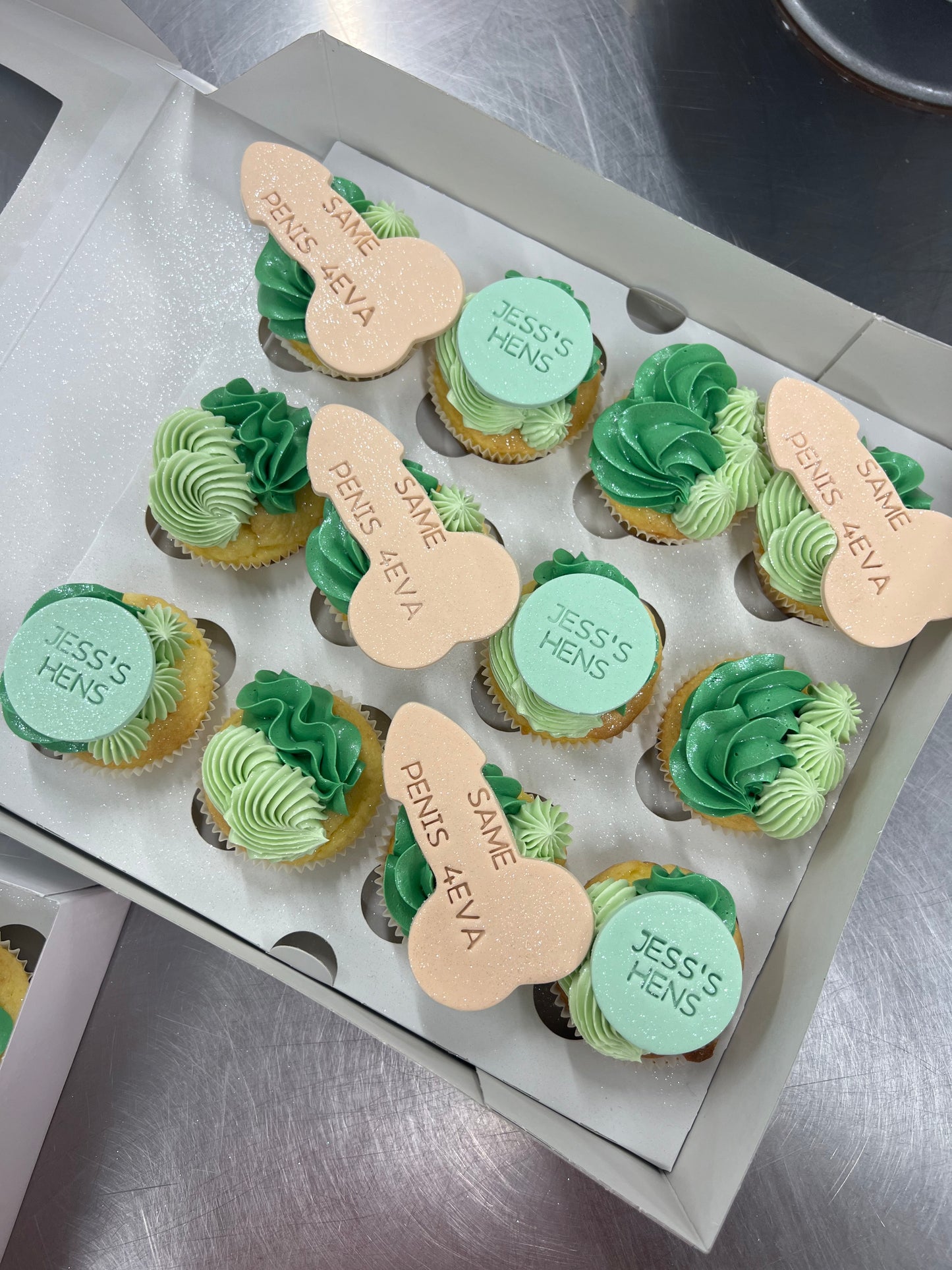 Hens Willy Cupcakes (12 per box) – Whip Cakes